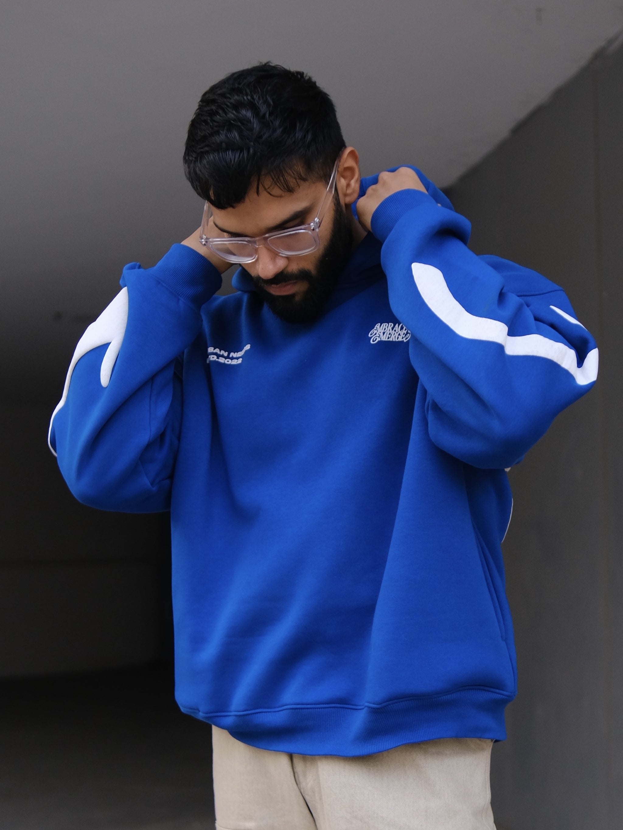 EMBRACE CHANGE HOODIE (drop.1) – URBAN NEEDS